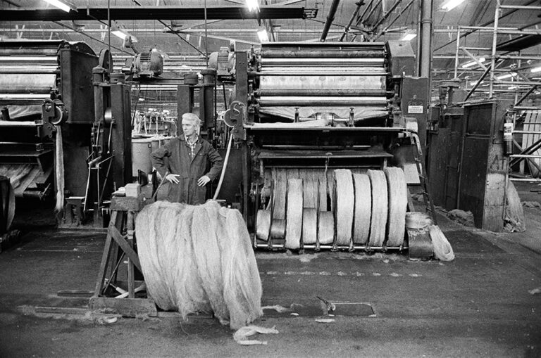 Archive feature: Jute Spinning in Dundee - Document Scotland